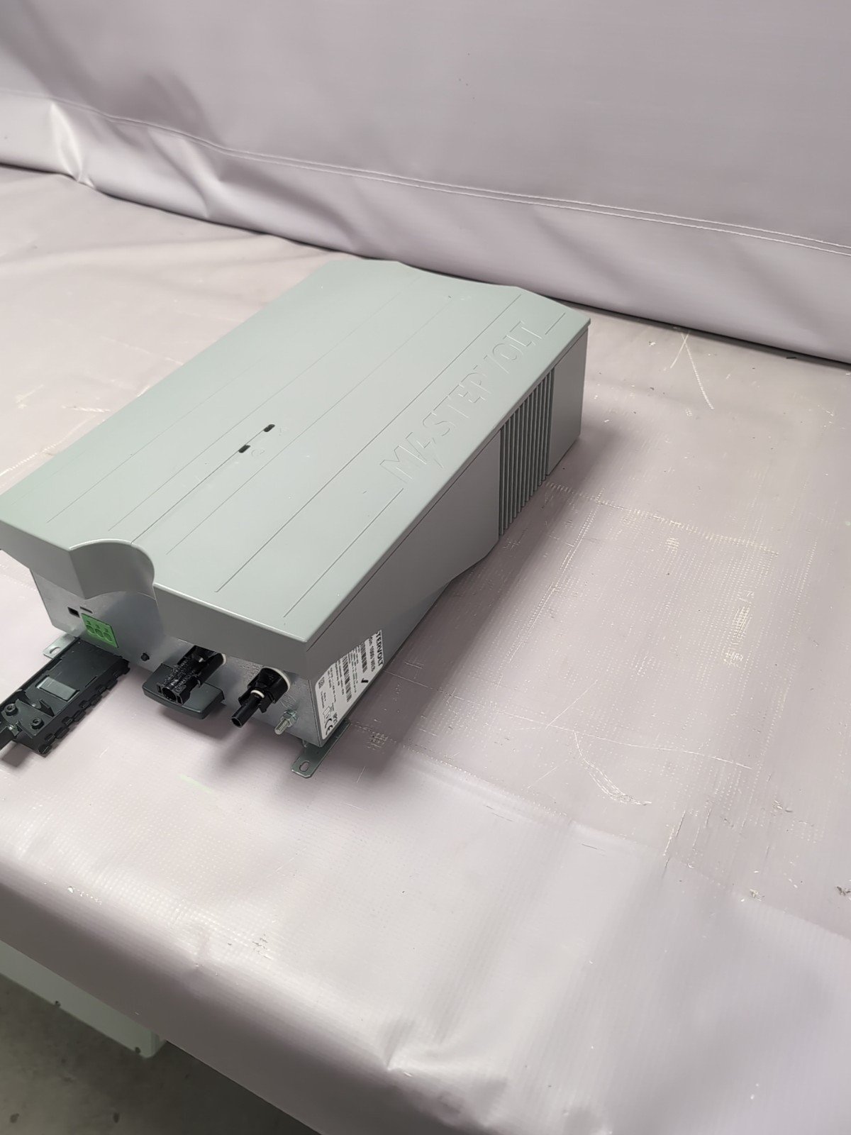 Mastervolt Soladin 1000 Web 1kW Grid-Tie Solar Inverter - South West ...